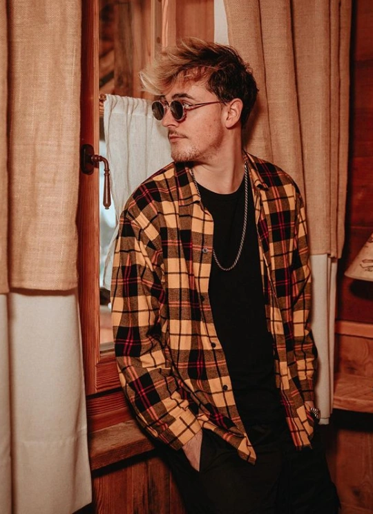 Surry | YouTube Wiki | Fandom