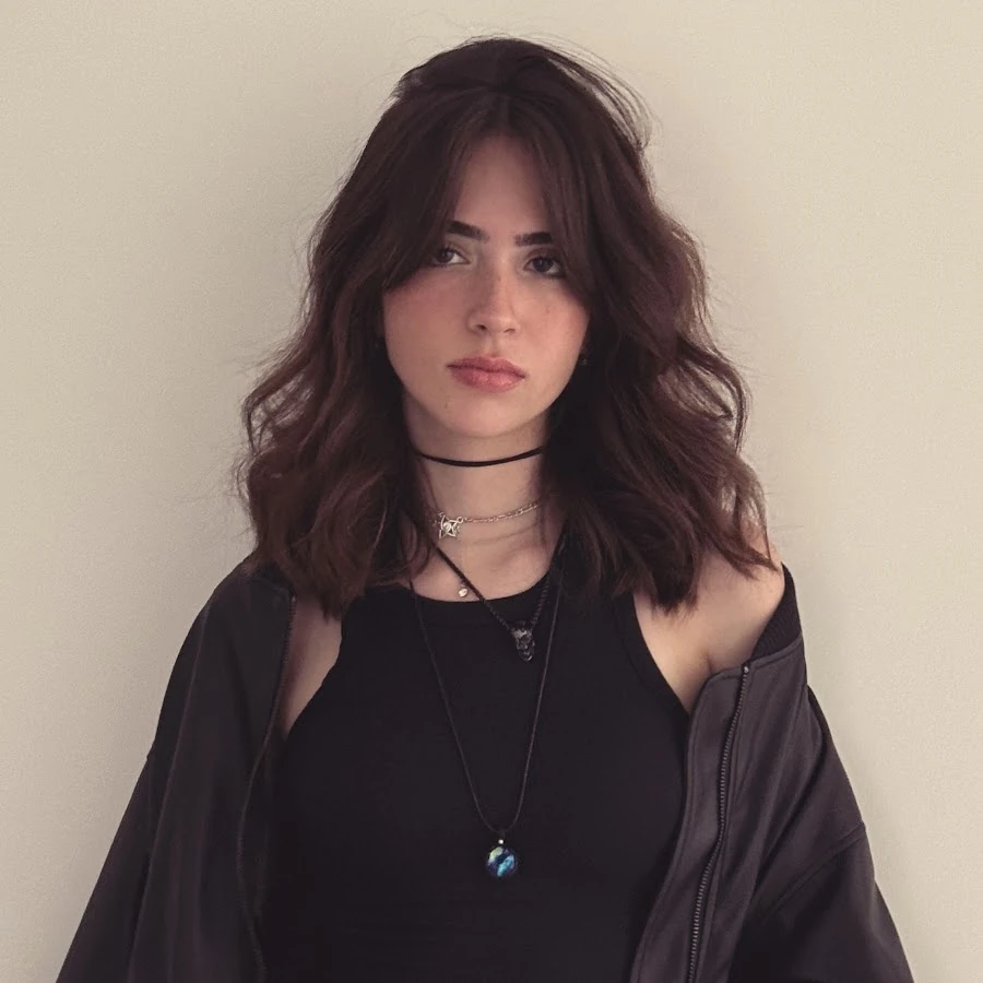 Gabriela Bee | Wikitubia | Fandom