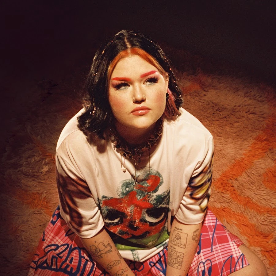 Mae Stephens | Wikitubia | Fandom