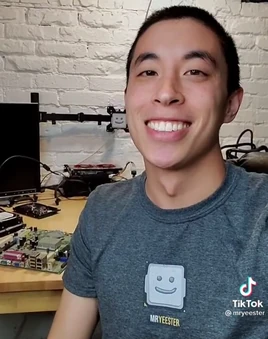 MrYeester | Wikitubia | Fandom