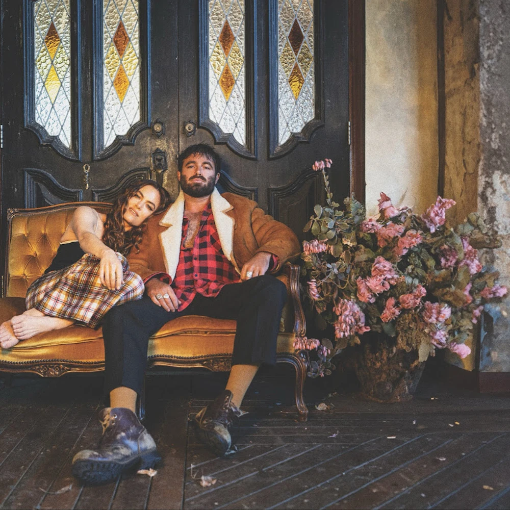 Angus and Julia Stone | Wikitubia | Fandom