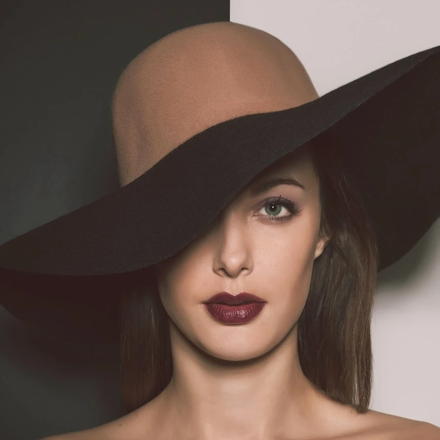 Emily Hart | Wikitubia | Fandom