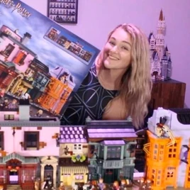 HollyOnFilm | Wikitubia | Fandom