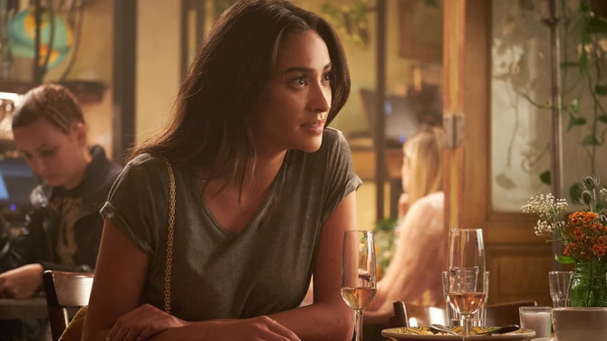 Peach Salinger | YOU Wiki | Fandom