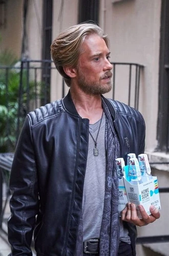 Benji Ashby | YOU Wiki | Fandom