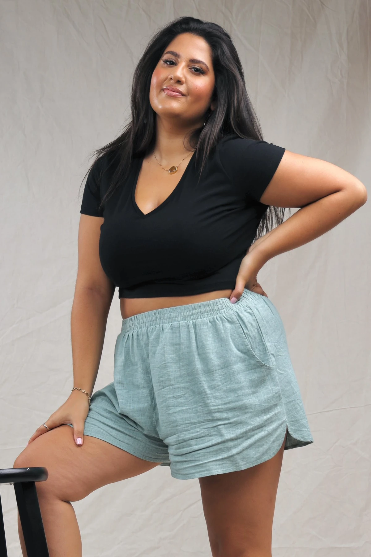 Dominique | YOU Wiki | Fandom