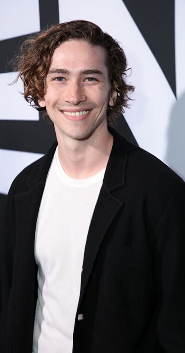 Dylan Arnold | YOU Wiki | Fandom