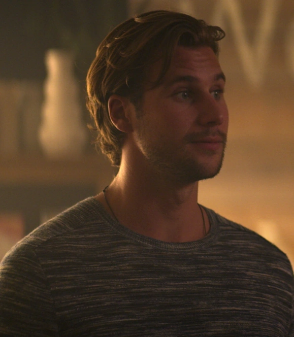 Milo Warrington | YOU Wiki | Fandom