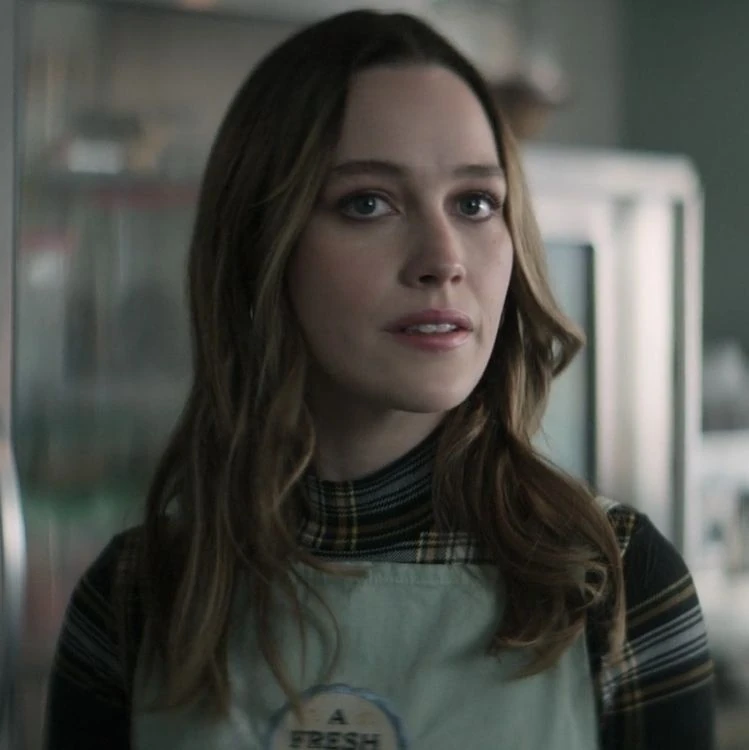 Category:Season 2 Antagonists | YOU Wiki | Fandom