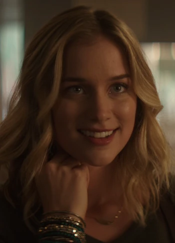 Guinevere Beck | YOU Wiki | Fandom