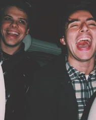 Isaac Gryn | YUNGBLUD Wiki | Fandom