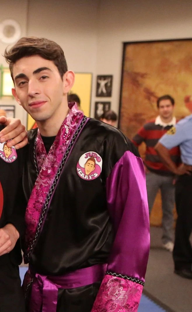 Jerry Martinez | Z kopyta Wiki | Fandom