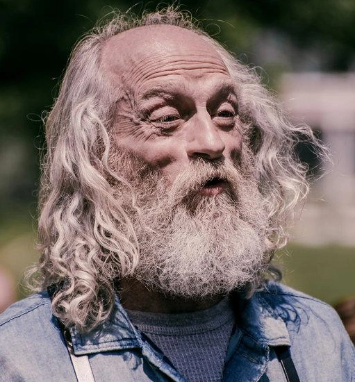 Znation Cast Girl In The Cage