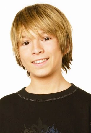 Dustin Brooks | Zoey 101 Wiki | Fandom
