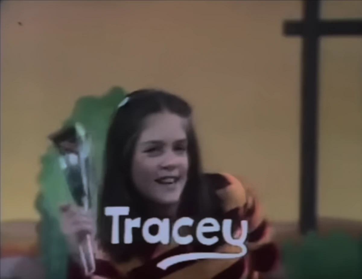 Tracey Dunlap | ZOOMerpedia | Fandom