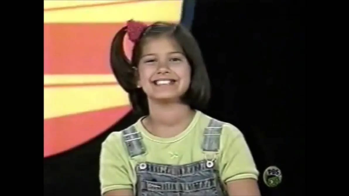 Caroline Botelho | Zoom Wiki | Fandom